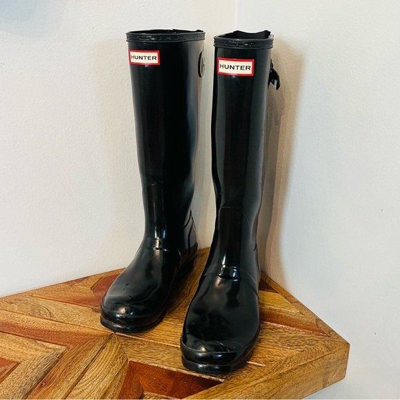 Hunter | Shoes | Hunter Glossy Black Tall Rain Winter Boots | Poshmark